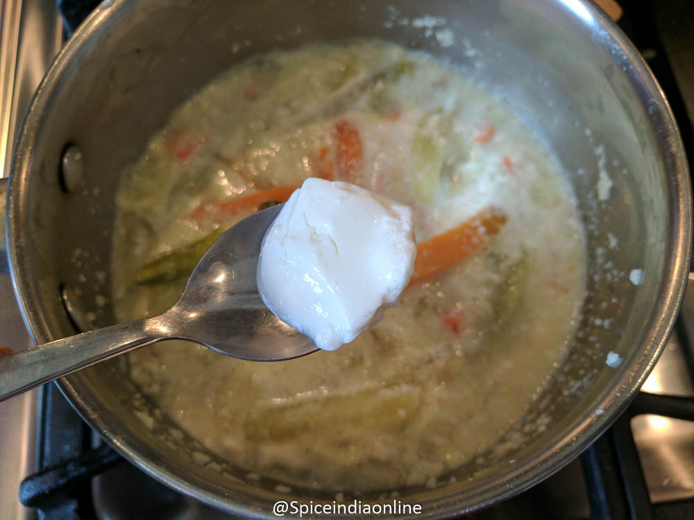 Aviyal Recipe - South Indian Aviyal - Kerala Style Avial Recipe ...