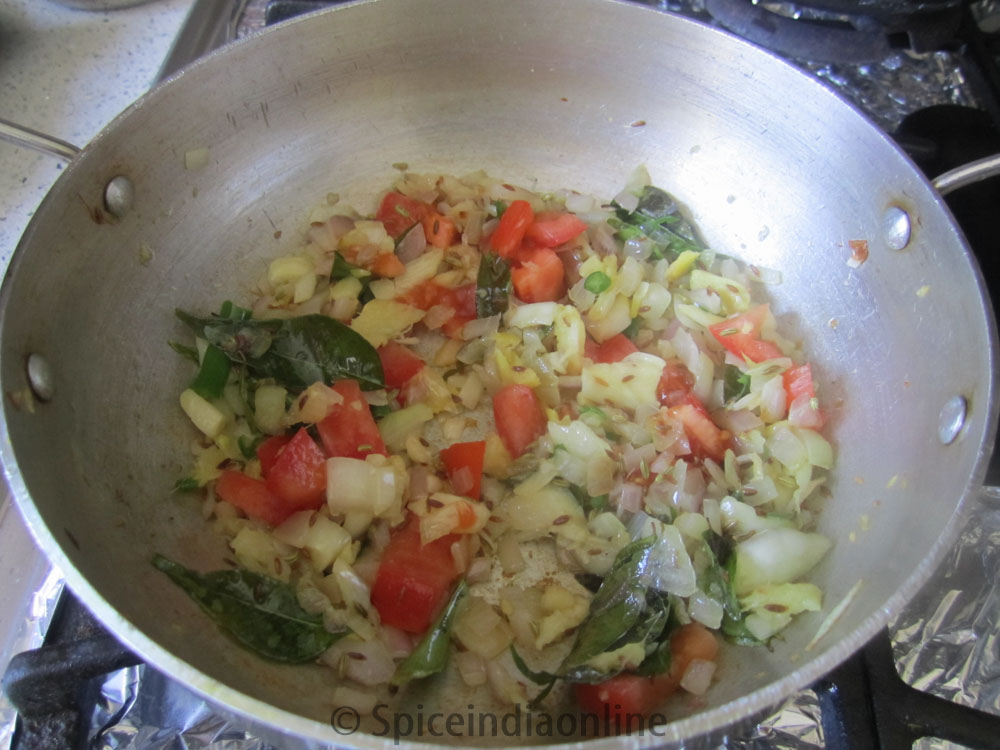 KOTHU PAROTTA RECIPE - Mutta Parotta / Egg Kothu Parotta — Spiceindiaonline