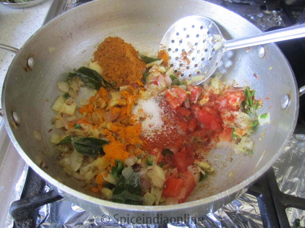 KOTHU PAROTTA RECIPE - Mutta Parotta / Egg Kothu Parotta — Spiceindiaonline