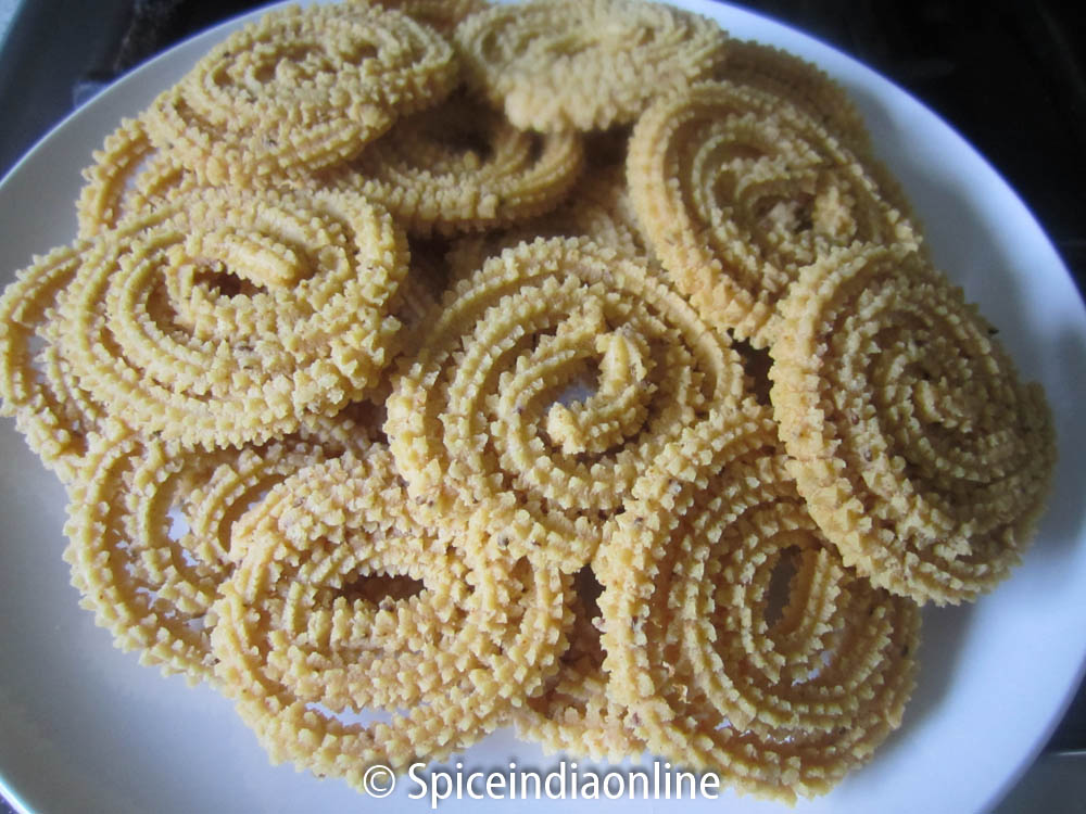 MULLU MURUKKU RECIPE ~ Diwali recipes ~ Omam Murukku recipe ...