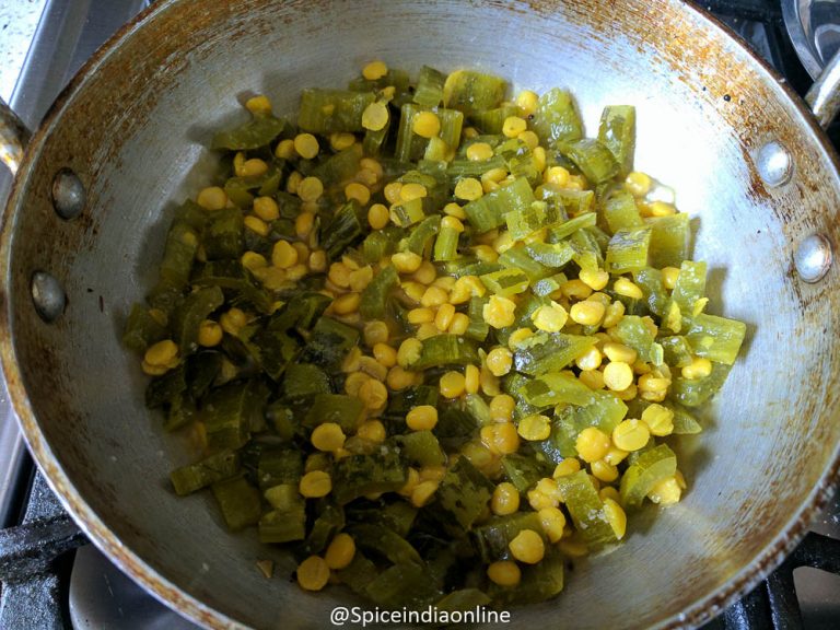 Pudalangai Poriyal - Snake Gourd Recipes — Spiceindiaonline